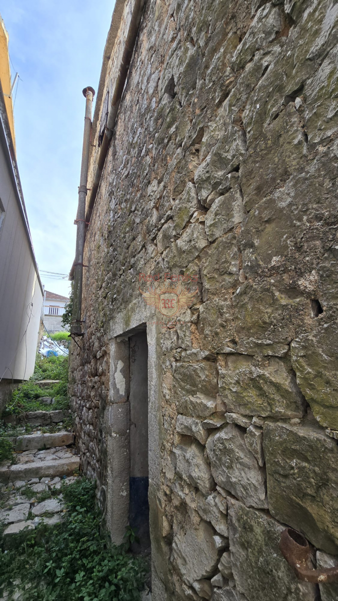 Haus in Bigovo, Montenegro kaufen - preis 85 000 Euro, 80 m², 2 Etagen ...